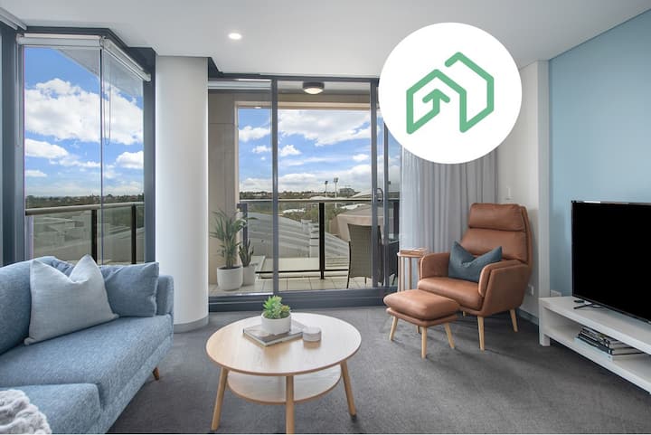 North Horizon Suite | Indoor Pool, Spa, Gym, Wifi - Adelaide