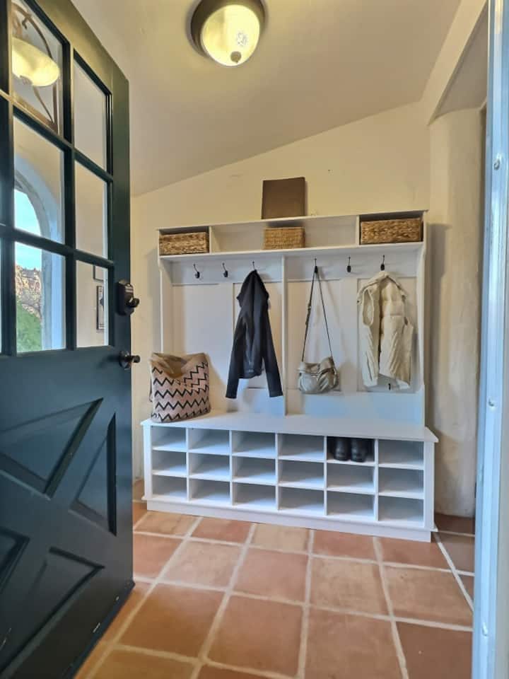 Ideal Uptown Location; Firepit, Red Rocks, Games, - Sedona, AZ