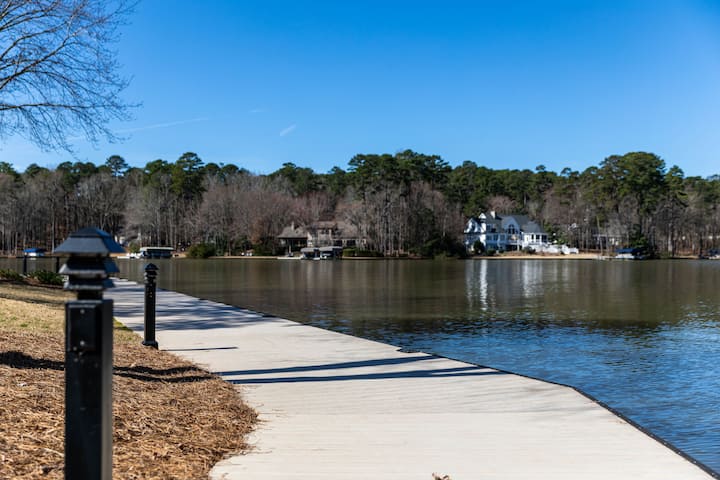 Still Waters Calm Enough For The Kids! - Lake Oconee, GA