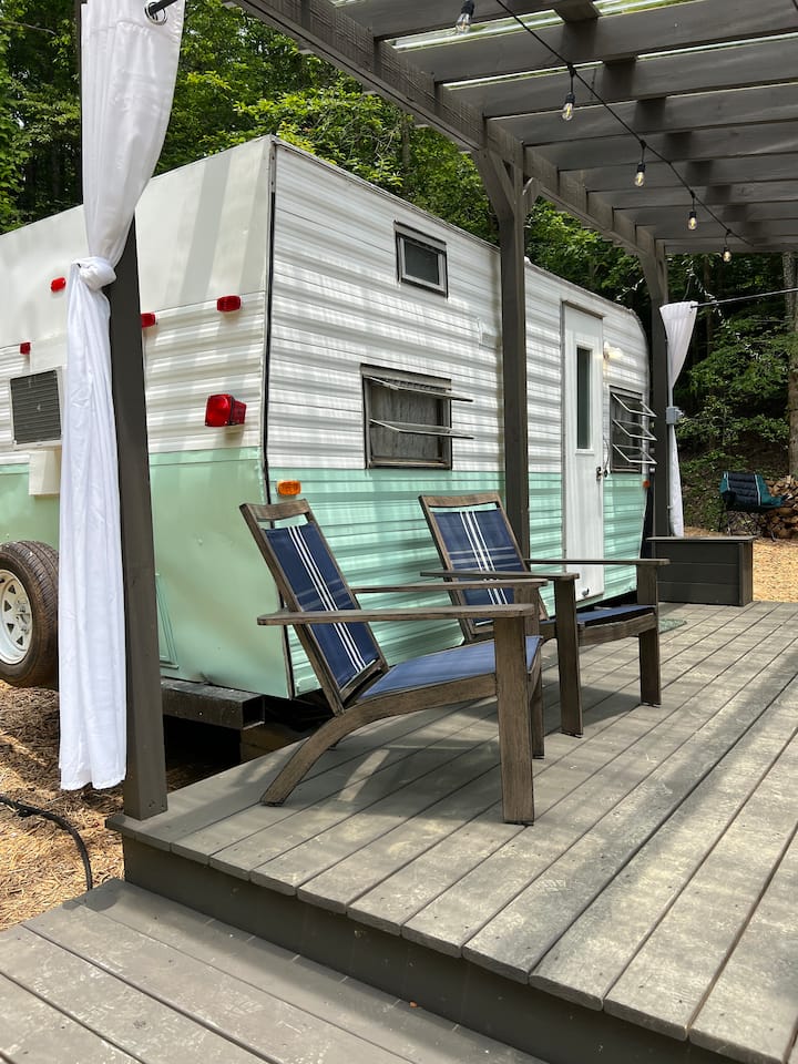 Renovated Vintage 1981 Tag-a-long Camper - Franklin, NC