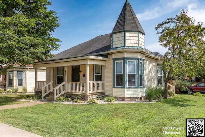 Big Woods Bnb! 402-4br/2ba - Bloomington