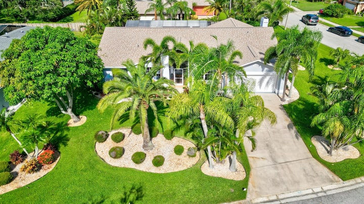 Charming House Near Ami: Comfort, Style, And Sun - Bradenton, FL