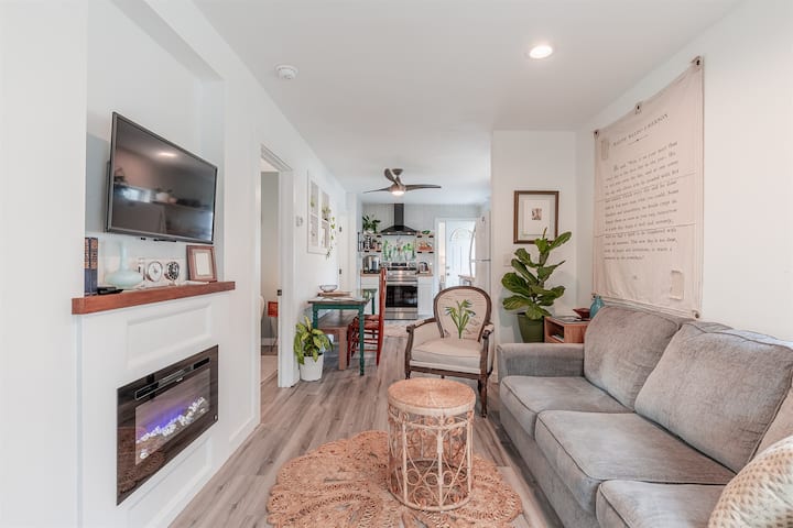 Cozy Cottage W/ Hot Tub, Fire Table & Pool - Poverty Beach, NJ