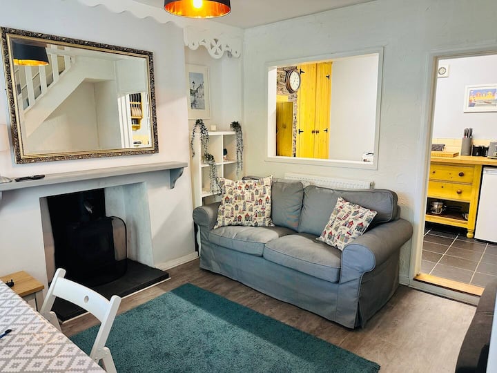 1800s Fisherman's Cottage Near Brixham Harbour - Brixham