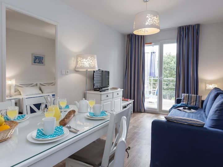 Jolie Maisonnette Avec Terrasse Près De Hourtin - Hourtin