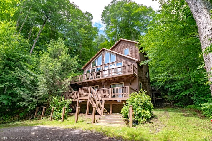 Cozy Retreat W/hot Tub &Fireplace - Pinecone Ridge - Davis, WV
