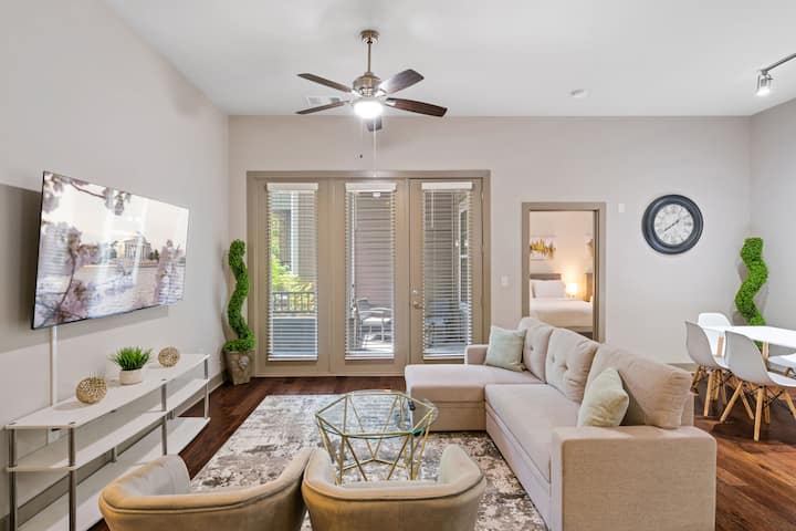 Lux 2br Suite | Pool/gym/parking/games | Sleeps 9! - Dumfries, VA
