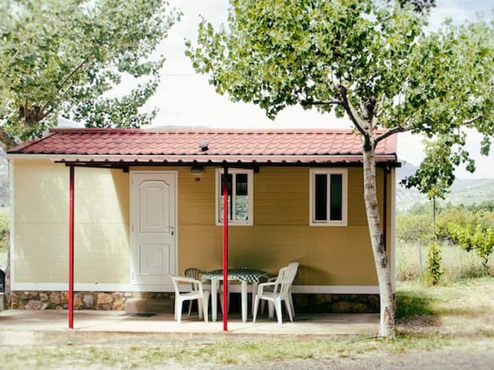 Chalet Avec Terrasse Couverte En Aragon - Campo