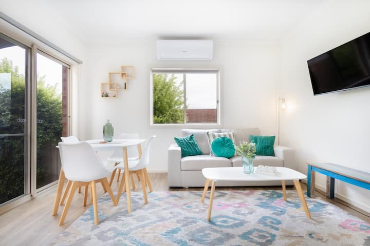 Work & Unwind In Comfort: Ballarat 2 Bed Apartment - Ballarat