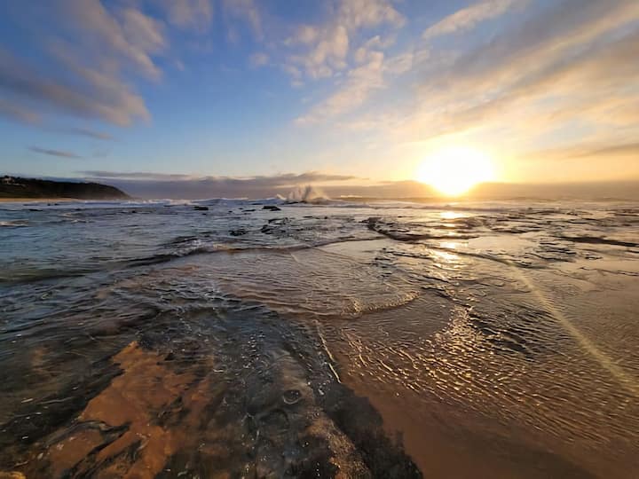 Cute Beach Escape 50m To Wamberal Beach - Central Coast