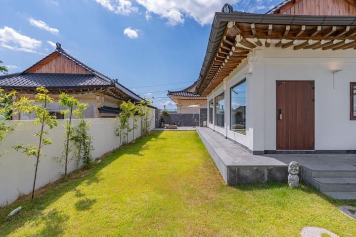 1일1팀 감성 자쿠지 숙소 객실, Stay_한옥독채(1일 1팀) - Gyeongju-si