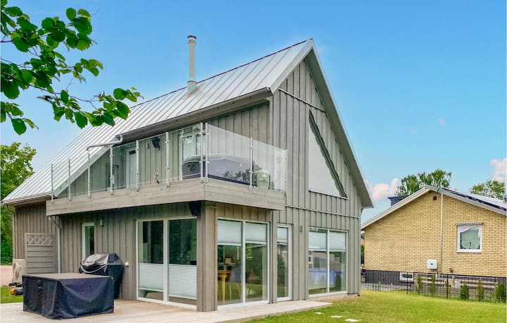 Stunning Home In Timmernabben With Wifi - Mönsterås