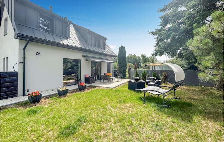 Beautiful Home In Stare Sady With Wifi - Mikołajki
