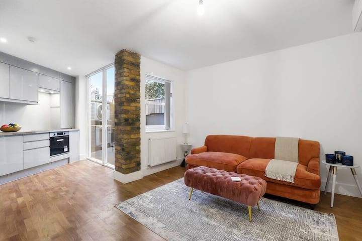 Luxurious One Bedroom Apartment Near Queens Gate - Londen