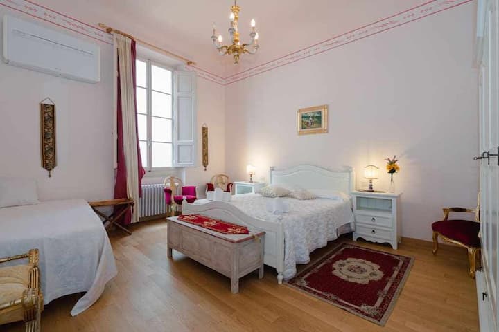 Ghibellina Elegant Apartment With 4 Bedrooms - Fiesole