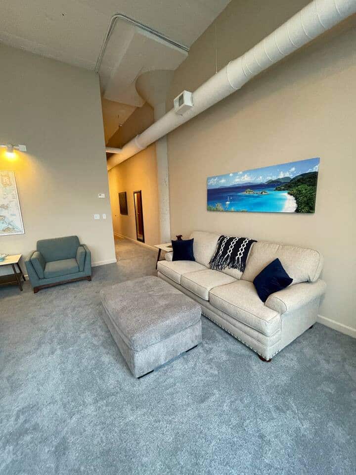 Downtown Condo With Pool View - Sandusky, OH