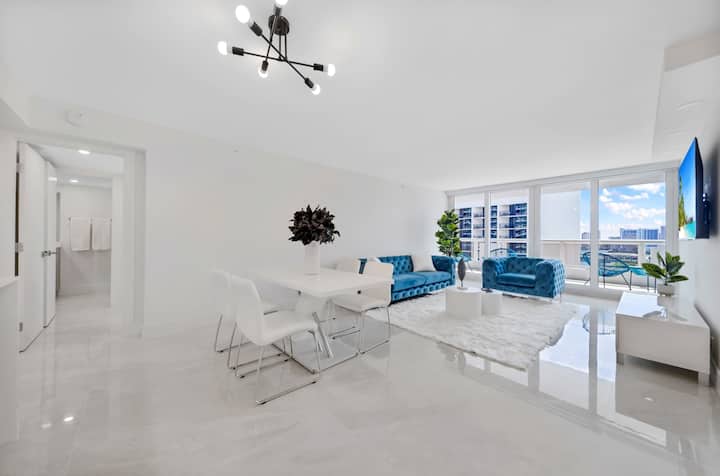 4-bedroom Coastal Living With Bayview - Miami