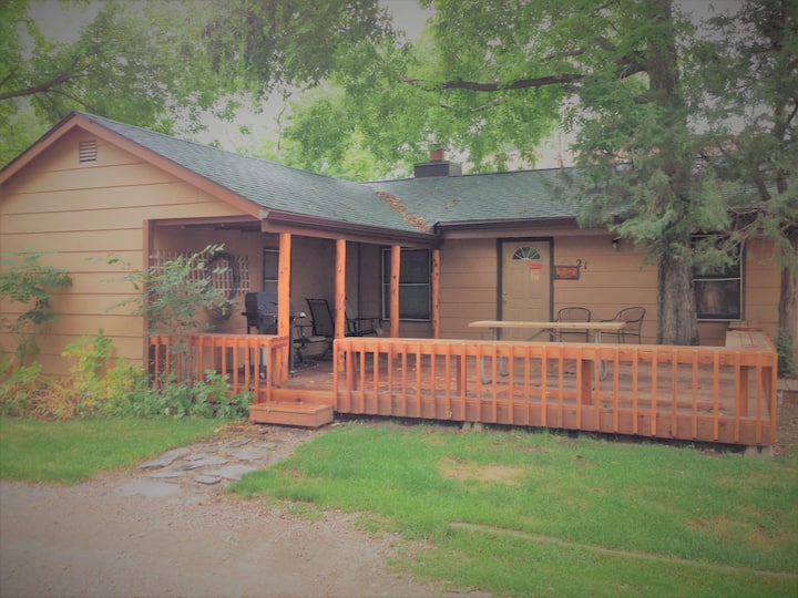 3 Bedroom Cottage - Rapid City, SD