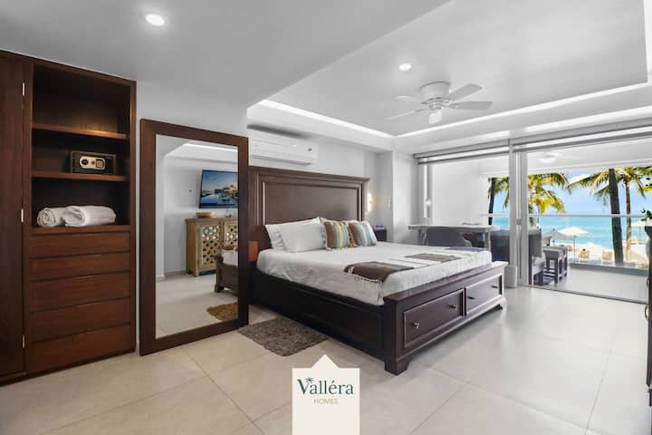 Harbor 171 · Luxury Couples Retreat · Beach Front - Puerto Vallarta