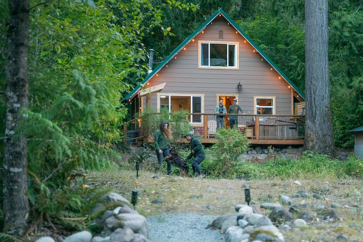 Pnw River Cabin - North Lake, Granite Falls