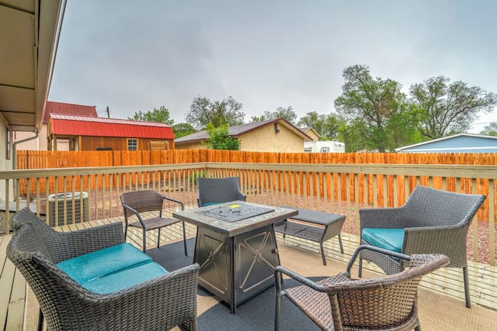 3bd Family Vacation Home Near Hiking & Downtown - Colorado Springs, CO