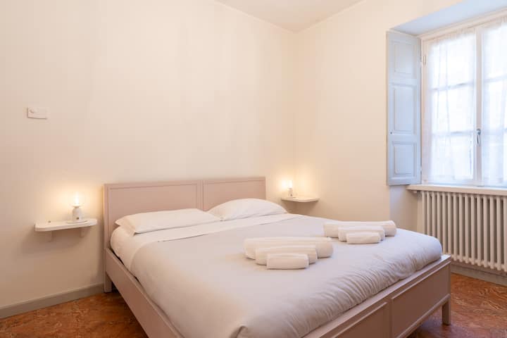 Varenna Guesthouse Chiave Di Volta - Room Airone - Varenna
