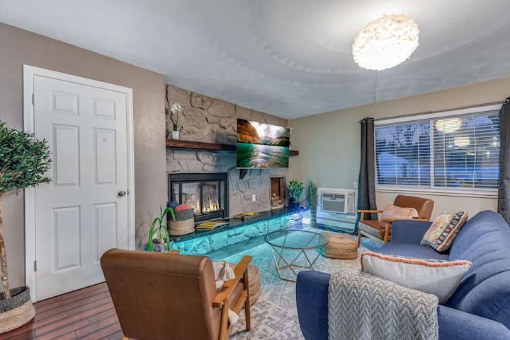 Grill + Mtn Views Patio | Sloan’s Lake | 10min Dt - Denver, CO