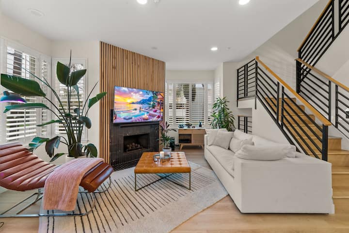 Hillcrest Hangar: Luxury Style, Urban Walkability! - San Diego