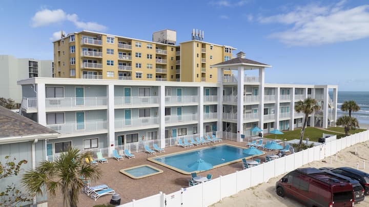 Coastal Waters 106 - A 1/1 Pool Side Retreat - New Smyrna Beach, FL