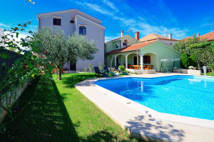 Marinko, No. 3, Große Ferienwohnung Mit Pool - Zadar