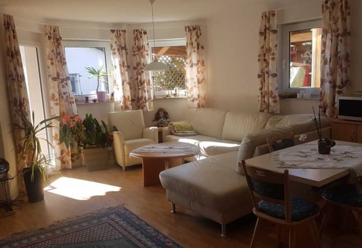 Georgs Ferienwohnung - Erbach