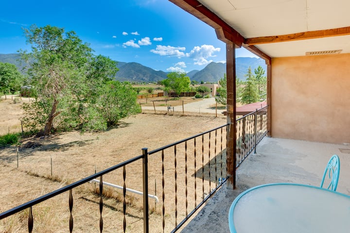 11 Mi To Skiing: Valdez Home W/ Mtn Views! - Arroyo Seco, NM