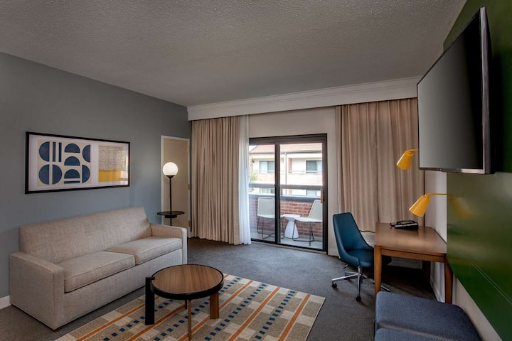 Great Stay In Foxborough! Pets Are Allowed - Foxborough, MA