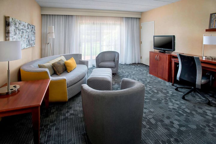 Amazing Destination To Visit! Pet Friendly! - Mansfield, MA