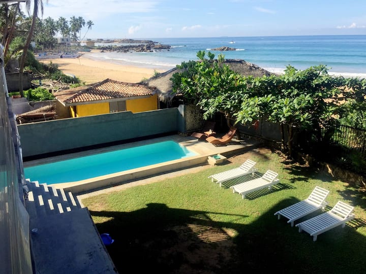 Beach Villa Yang Près De Hikkaduwa, Avec Piscine E - Hikkaduwa