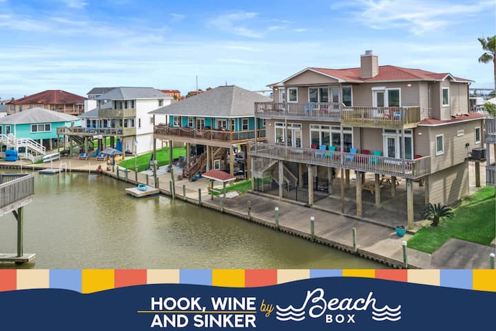 Canal Front Fishing Retreat With Great Views - Freeport, TX