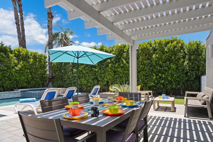 Mod Desert Oasis With Saltwater Pool And Fire Pit - Palm Springs, CA