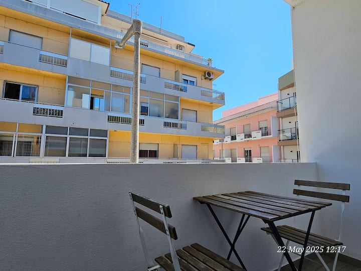 Karolya Room! Steps From Train Station - Faro