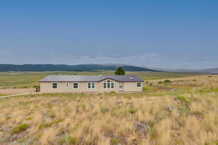 Angel Fire Home: Sangre De Cristo Mountains View! - Angel Fire, NM