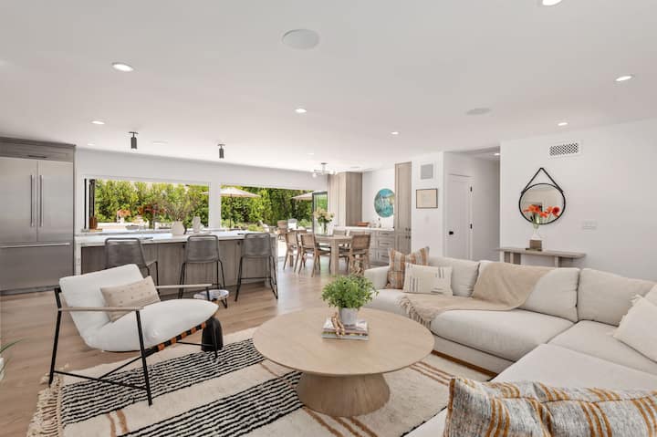 Spacious Designer Home On Mesa - Santa Barbara, CA