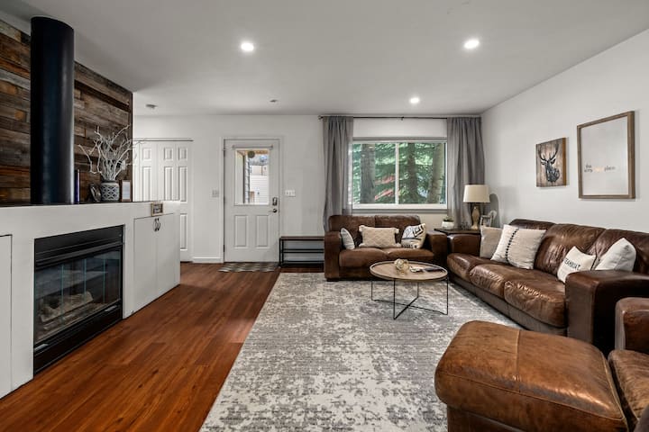 Cozy Creek,end Unit Townhome, Quiet Neighborhood - Steamboat Springs, CO