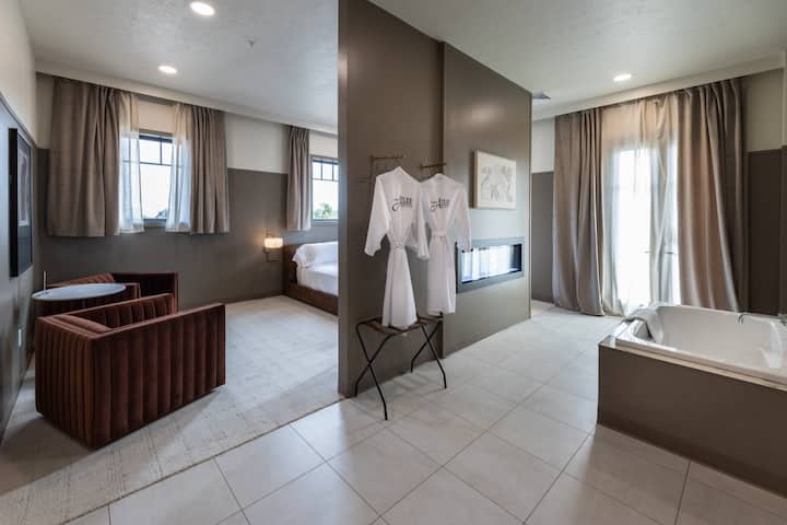 Luxury Suite In Downtown Berlin #301 - Berlin, OH