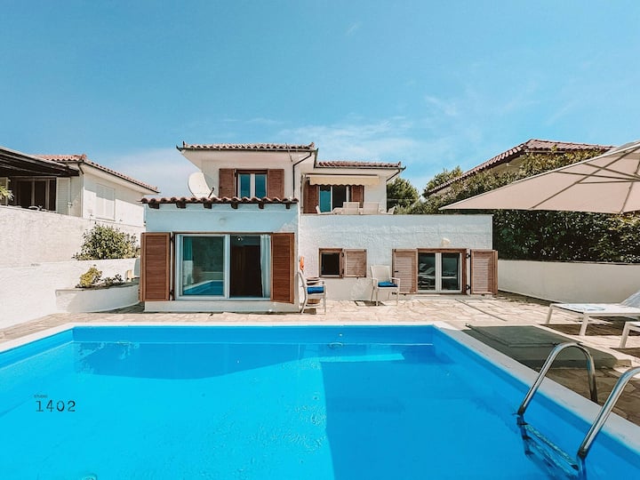 Villa Kosmos, Super Location With Pool And Sea Vie - Skiathos