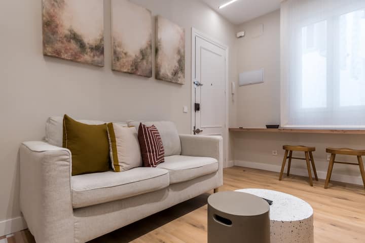 Cozy Studio With 1 Bathroom - Chamberí - Nuevos Ministerios station - Madrid