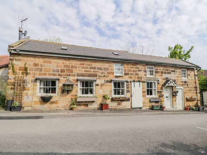 Old Stables Cottage - Staithes