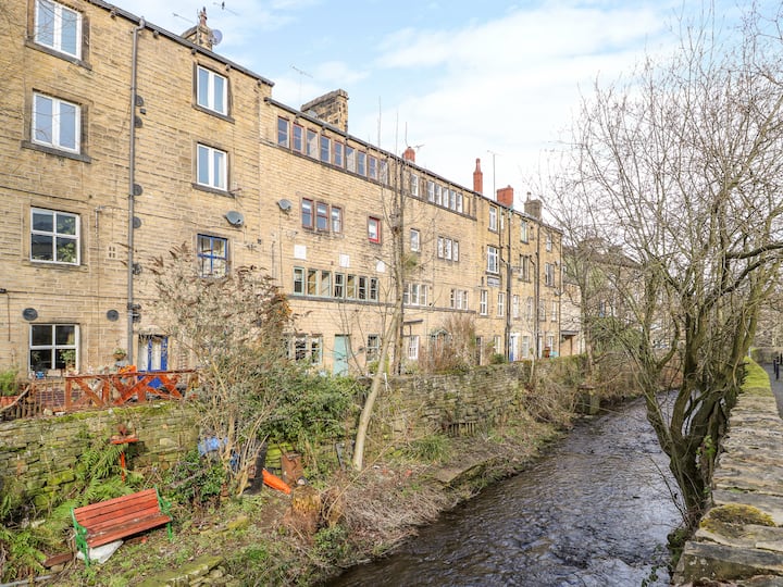 Over-under Cottage - Holmfirth