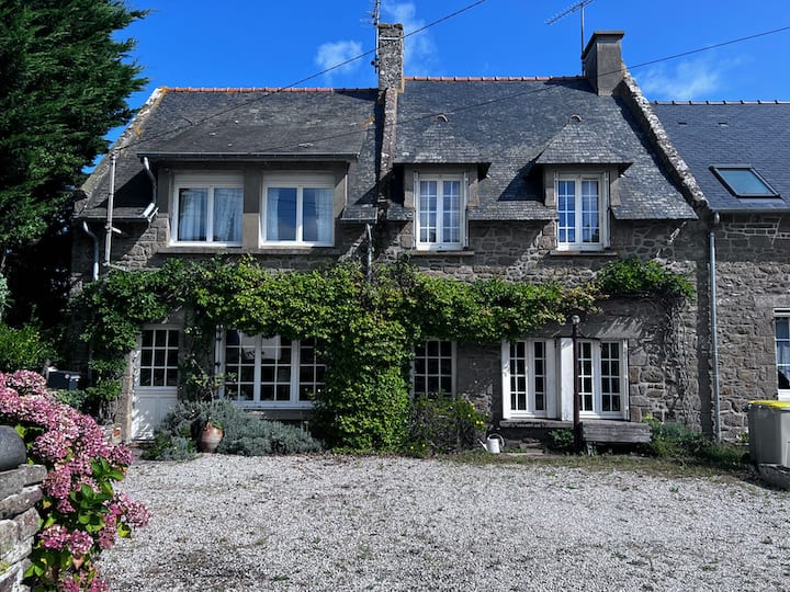 Perle Rare Avec Jardin Face à La Mer - Bretagne