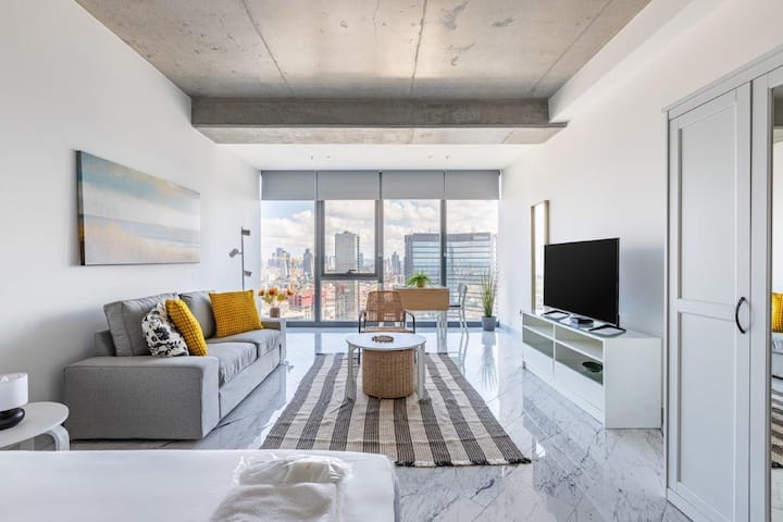 Scenic Bright Studio W/ Parking, Pool+views! #302 - Şişli
