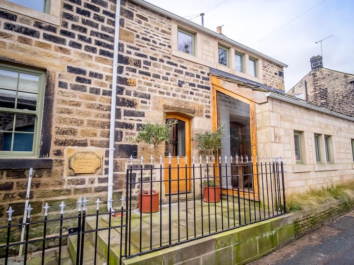 School Cottage - Holmfirth