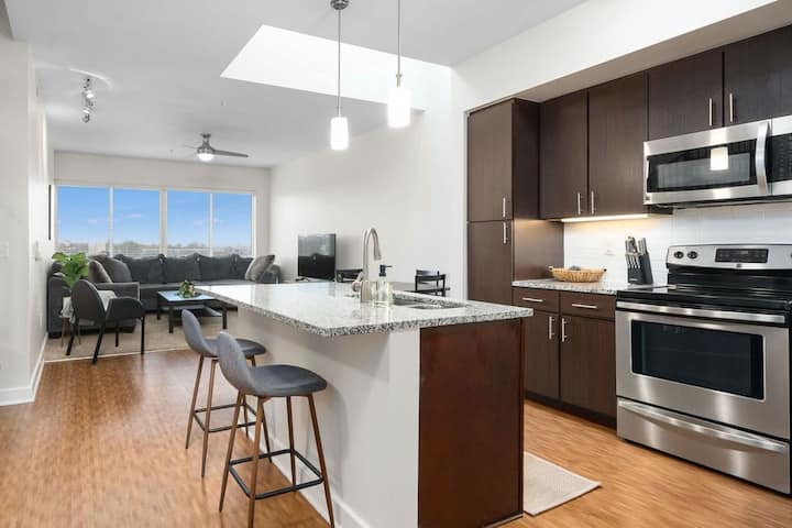 Luxury 3-bed Near Downtown - Columbus, OH